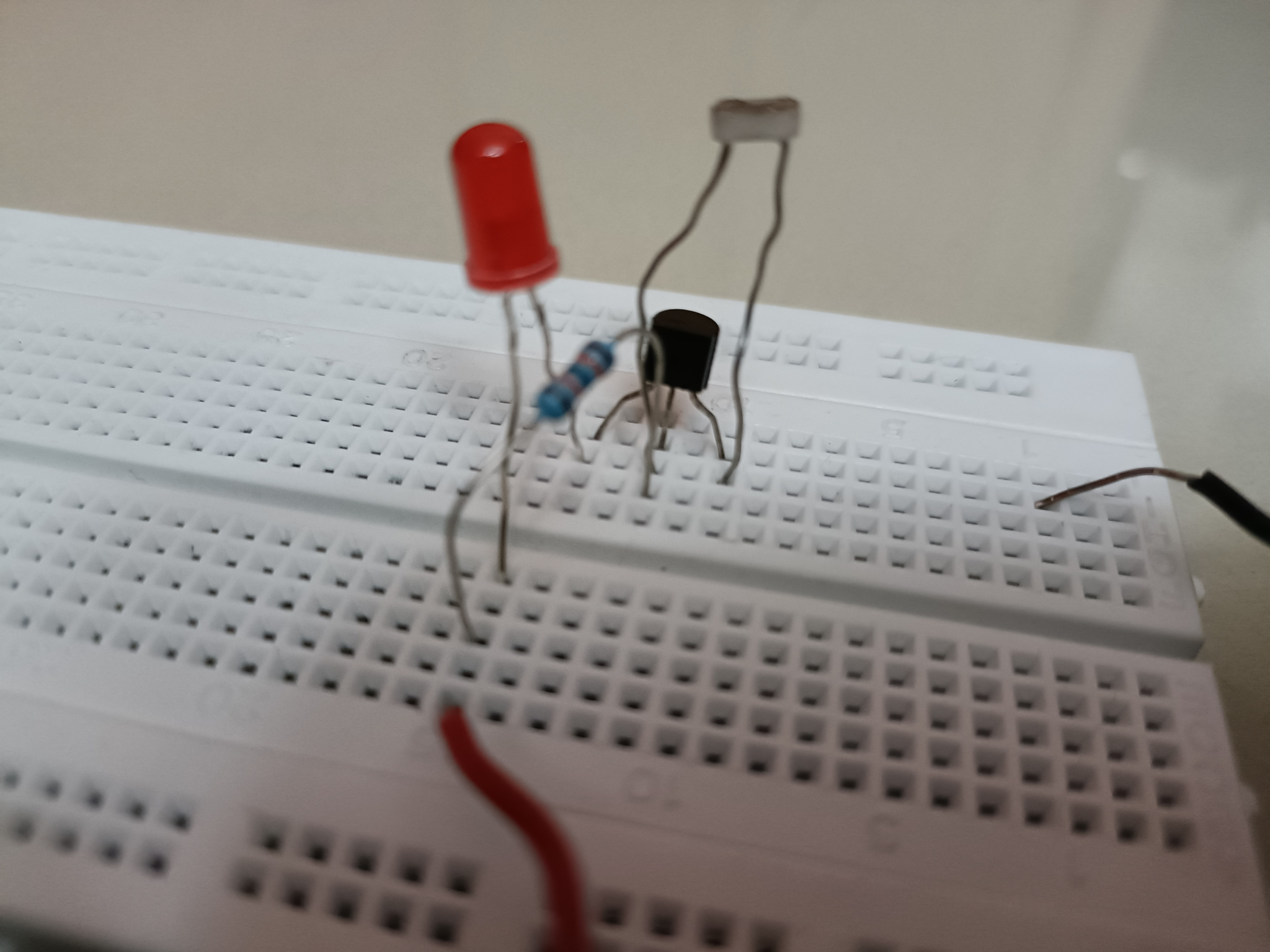 DIY Electronics Projects for Beginners - Simple Circuits for Crafts